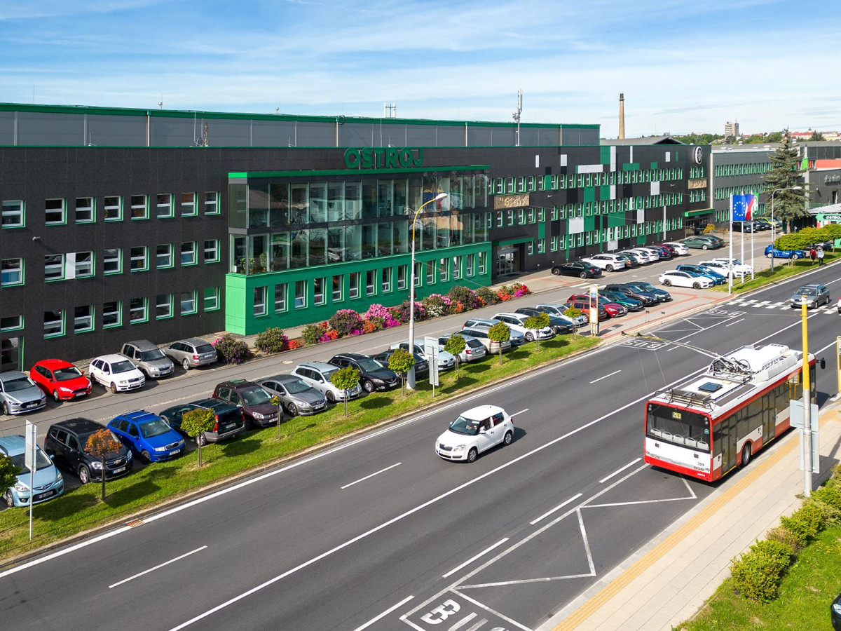 OSTROJ slaví první úspěchy po náročném období. V prvním čtvrtletí 2024 rostl a hlásí zisk | OSTROJ